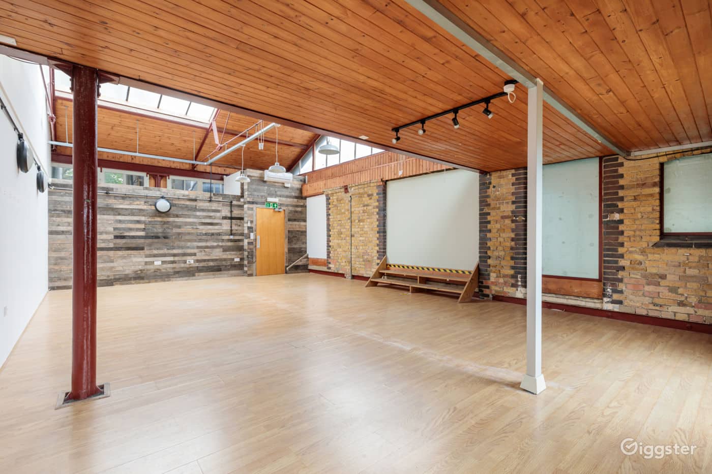 UNIT TO SOUNDSTAGE - TV & Film Studio Group